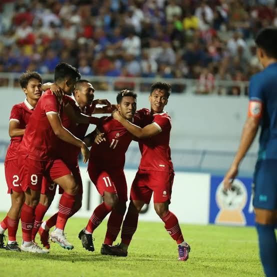 Claro Kendari Gelar Nobar Final Piala AFF 2023, Timnas Indonesia Vs ...