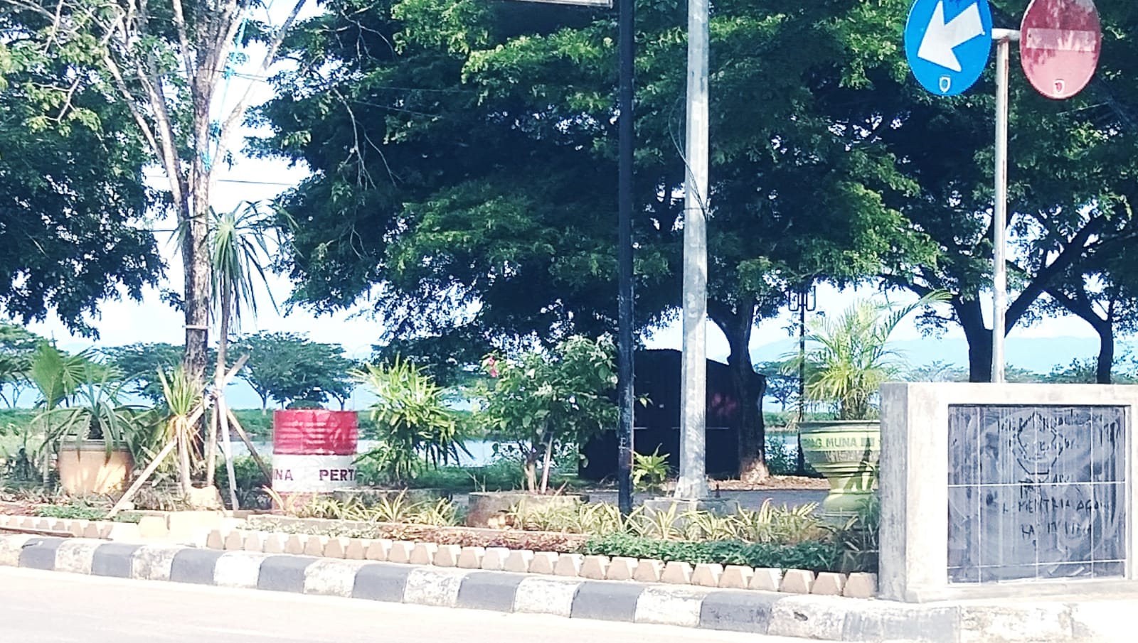 Kemenag Muna Ikut Membangun Taman Kota Raha - Edisi Indonesia