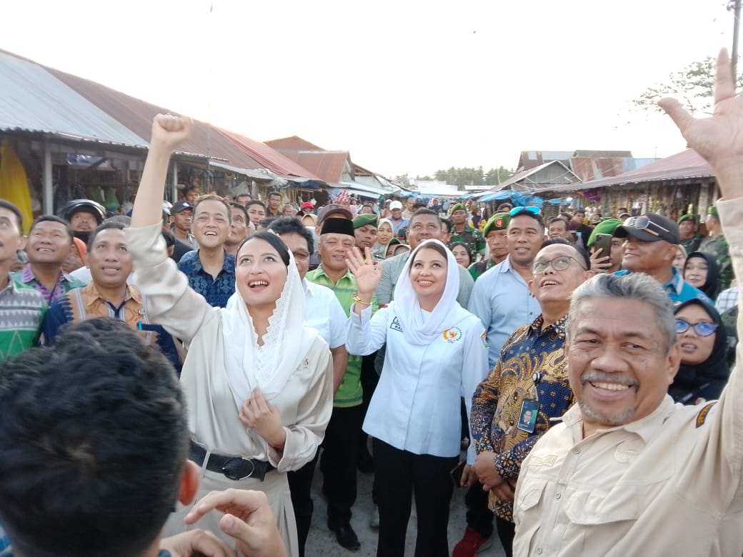 Kunker di Muna, Wakil Menteri Perdagangan RI Tinjau Pasar Wakuru dan ...