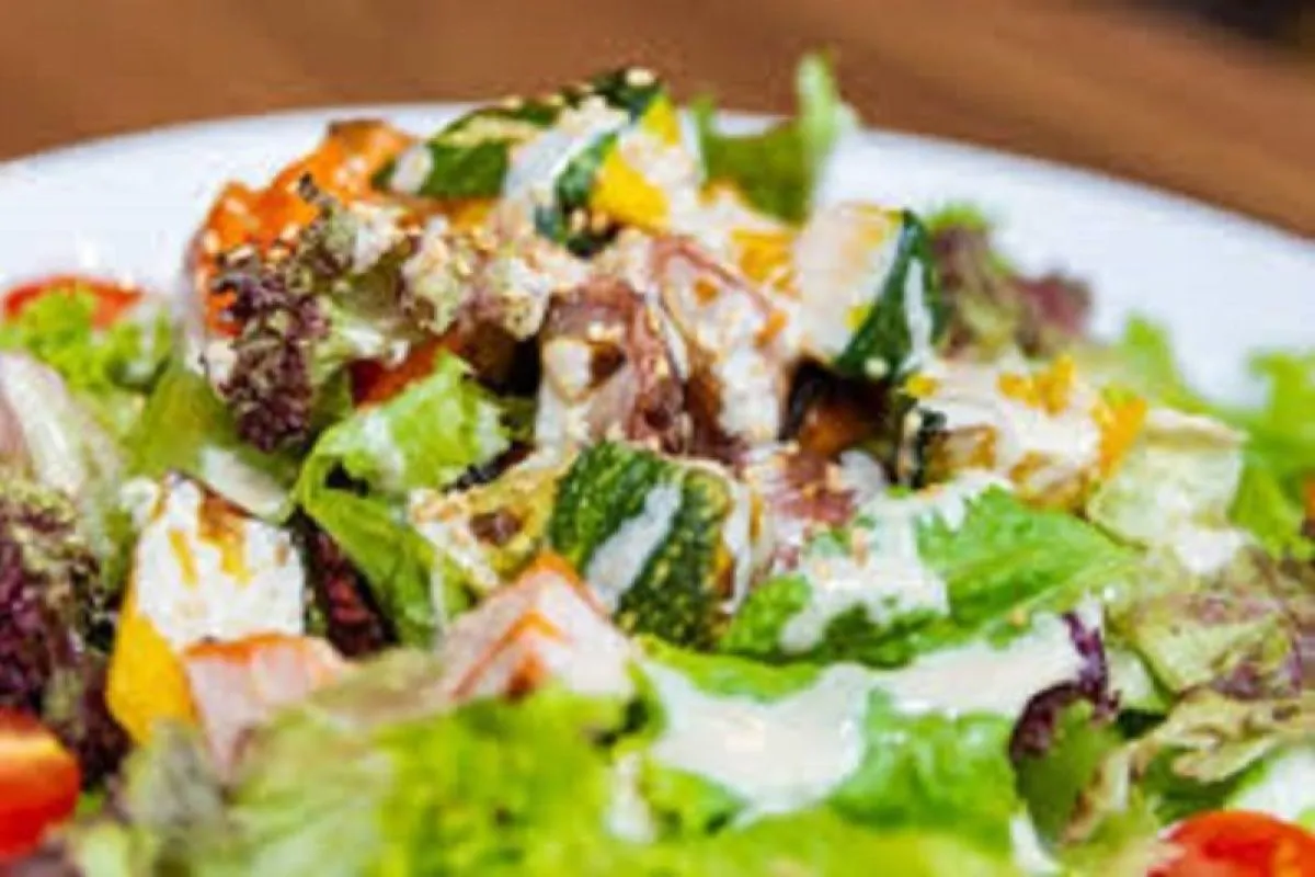 Resep Salad Ayam Bang-bang, Cocok jadi Pilihan Menu Makan Siang - Edisi ...